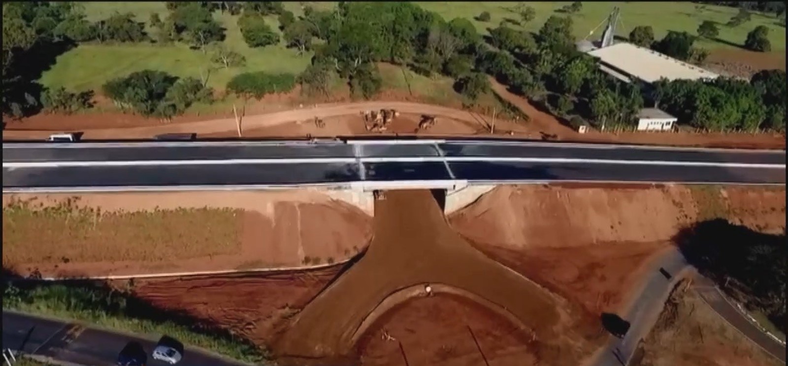 Tráfego no viaduto da BR-365 em Monte Alegre de Minas é liberado ...